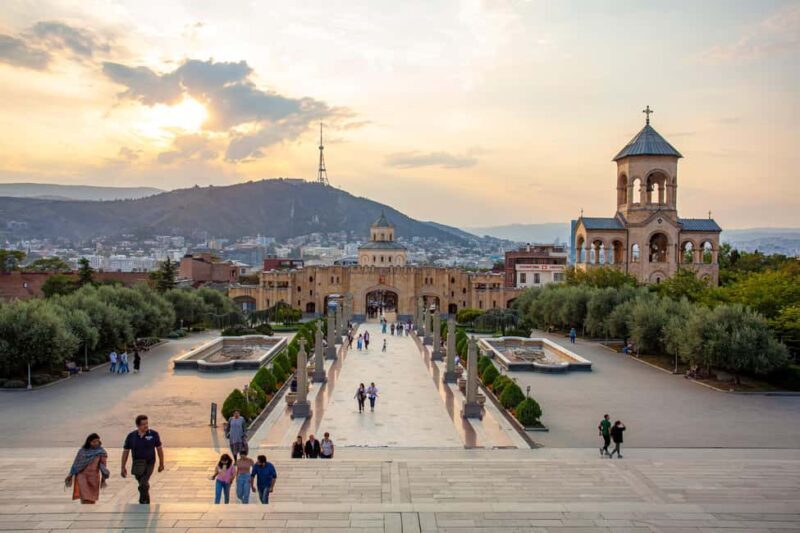 Tbilisi: Holy Trinity Cathedral Express Guided Tour - Key Points
