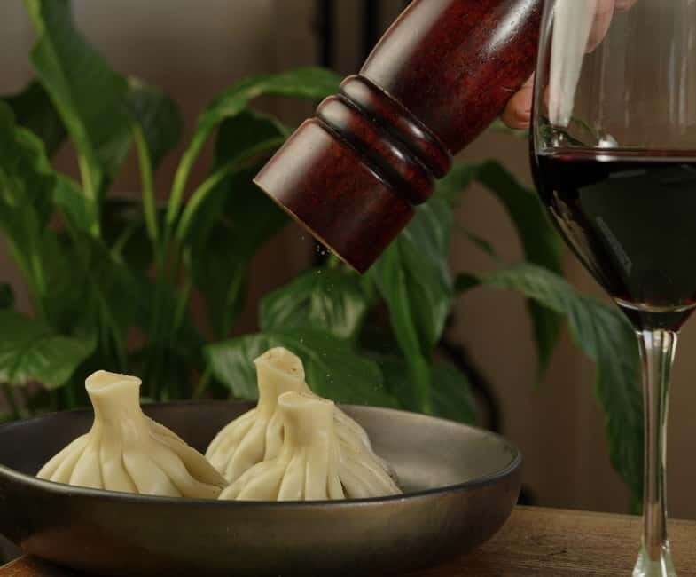 Tbilisi: Khinkali Tasting Lunch with Local Drinks and Pickup - Key Points