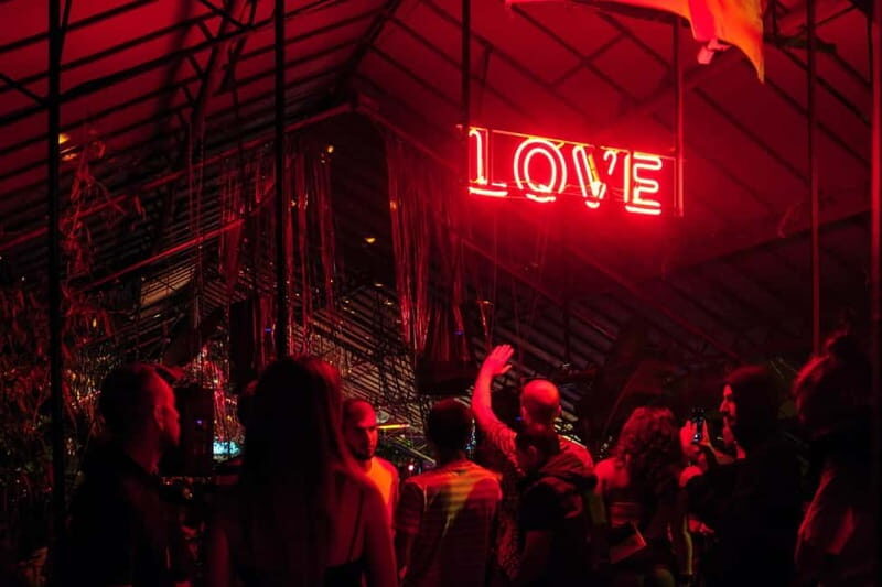 Tbilisi: Nightlife Highlights Tour with Welcome Drinks - An In-Depth Look at the Nightlife Tour