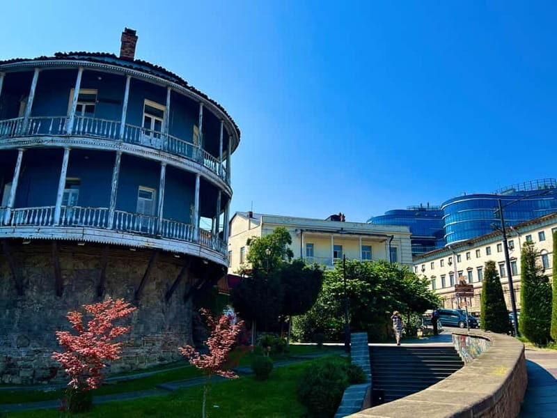 Tbilisi: Old & New City Guided Tour with 15 Tastings & Wine - Authentic, Friendly, and Knowledgeable Guides