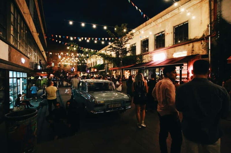 Tbilisi: Pub Crawl tour with special drinks - Key Points