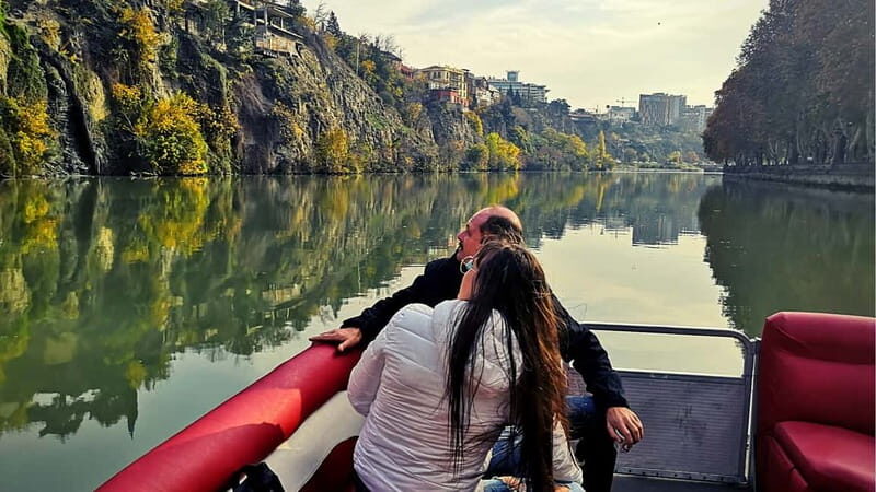 Tbilisi: River Sightseeing Boat Ride with Welcome Drink - Key Points