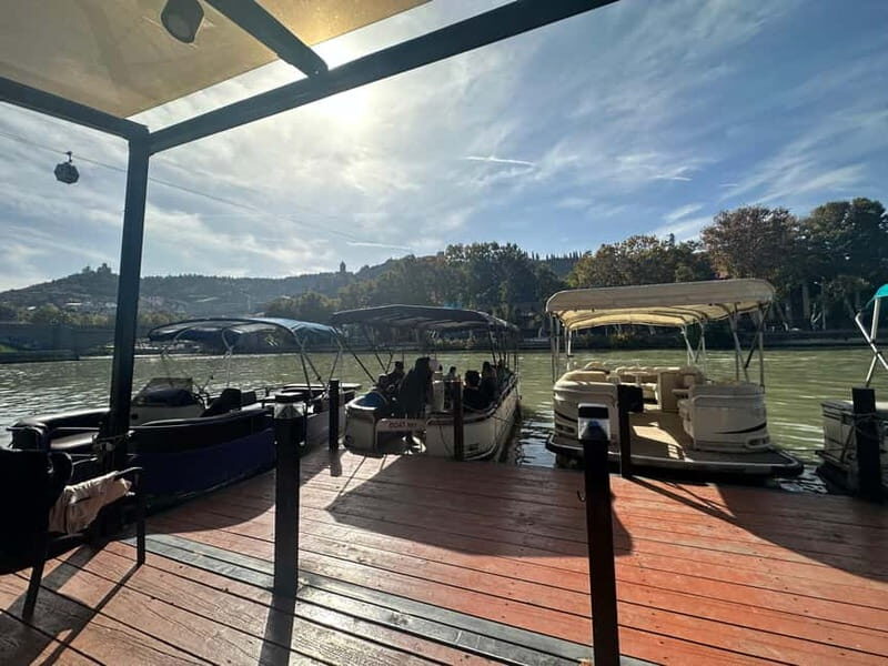 Tbilisi: River Sightseeing Boat Ride with Welcome Drink - Practical Tips for Travelers