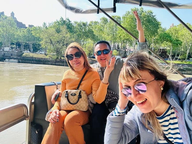Tbilisi: River Sightseeing Boat Ride with Welcome Drink - Authentic Experiences and Guest Feedback
