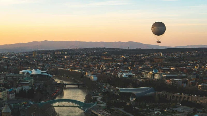 Tbilisi: Top 20 Highlights Guided Walking Tour with Tastings - Why This Tour Stands Out