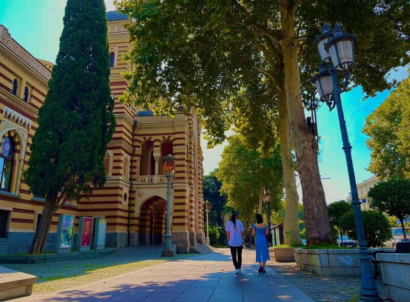 Tbilisi: Top 20 Highlights Guided Walking Tour with Tastings - Interactive and Authentic Experience