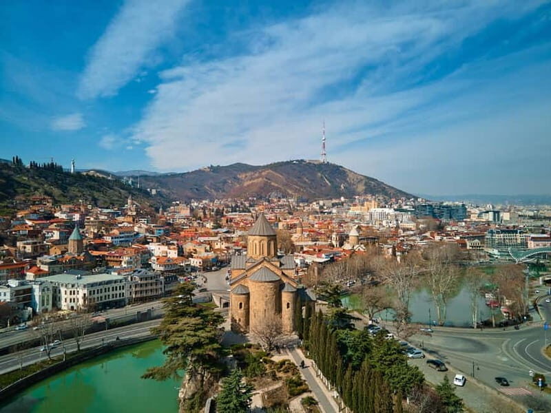 Tbilisi: Walking Tour of Main Highlights With Food & Wine - Key Points