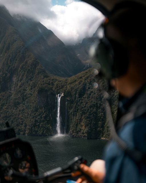 Te Anau: Milford Sound Scenic Flight with Lakeside Landing - Exploring the Itinerary: What to Expect on Your Milford Sound Scenic Flight