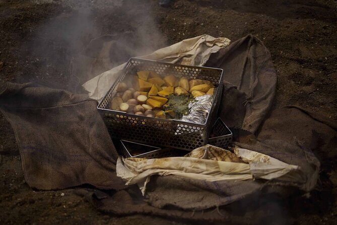 Te Puia: Te P Indigenous Evening Experience with Dinner - The Hangi Reveal and Cultural Welcome