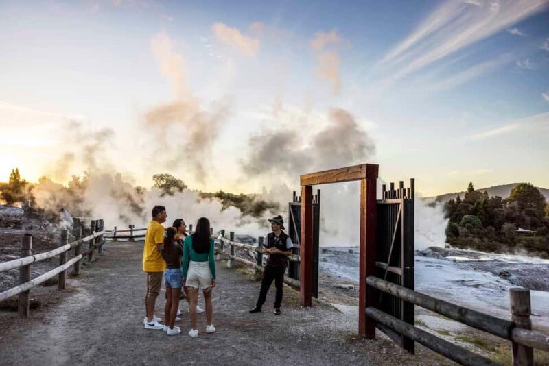 Te Puia: Tuku Iho Trail with Cultural Show - Exploring the Geothermal Valley