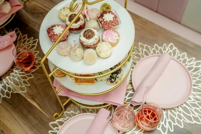 Tea Around Town: Chicago Tea Experience & City Sights - Who Will Love This Tour?