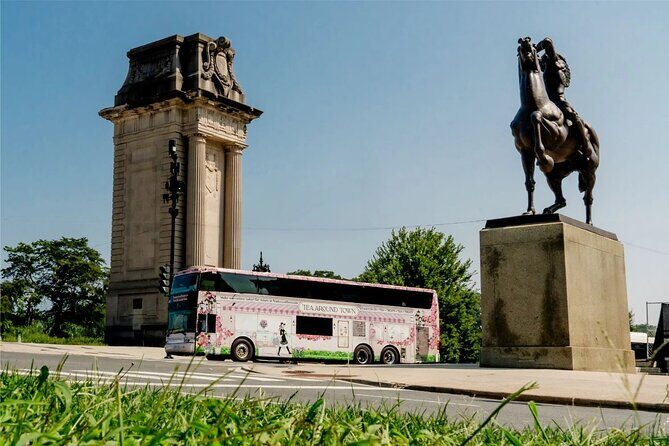 Tea Around Town: Chicago Tea Experience & City Sights - The Sum Up