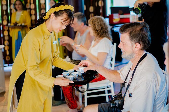 Tea Ceremony at The Mosaic of Hue (ông Khuyt ài) - Key Points
