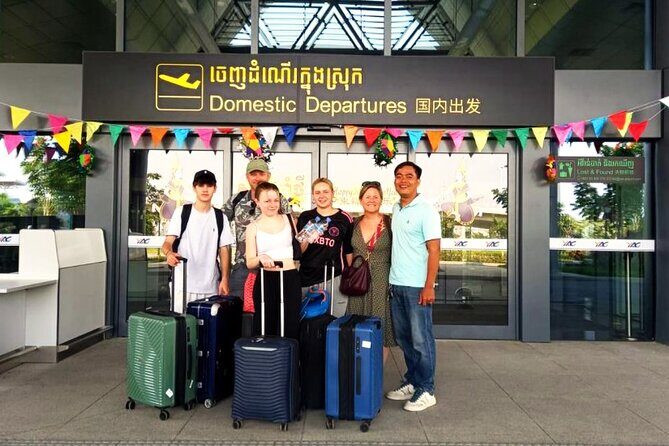 Techo International Airport Transfer by Car or Minivan - Key Points