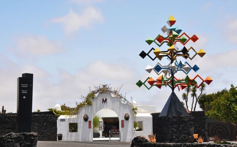 Teguise: Market and César Manrique Foundation Tour - An In-Depth Look at the Experience