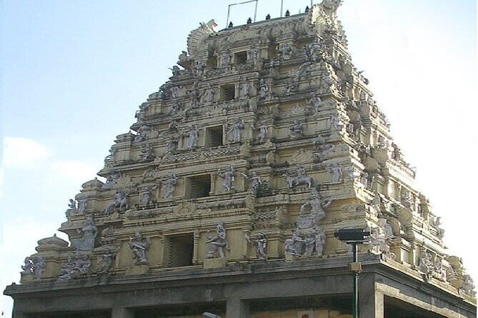 Temple Of Jupiter In Alangudi From Trichy - Authenticity and Value