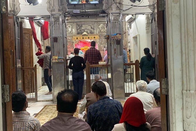 Temple Tour-where you Eat, Learn how to Pray and Love. - Who Would Love This Tour?