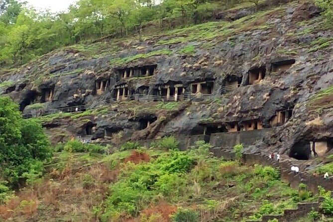 Temples & Vineyards: Private Tour to Nashik from Mumbai - FAQ