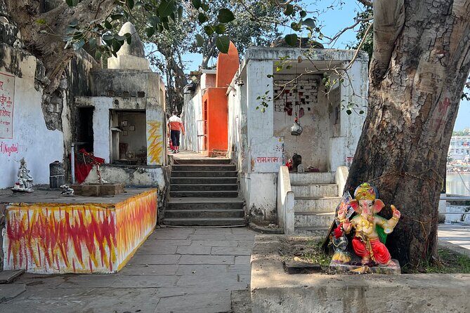 Temples Walk around 52 Ghats ( Spiritual Tour )-The Pushkar Route - Key Points