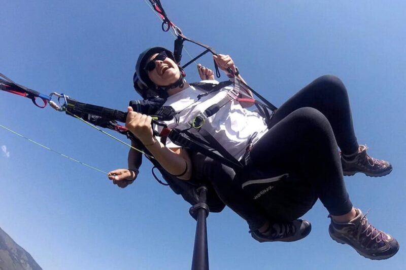 Tenerife: Extreme Stunt Paragliding Flight - An In-Depth Look at the Tenerife Extreme Paragliding Experience