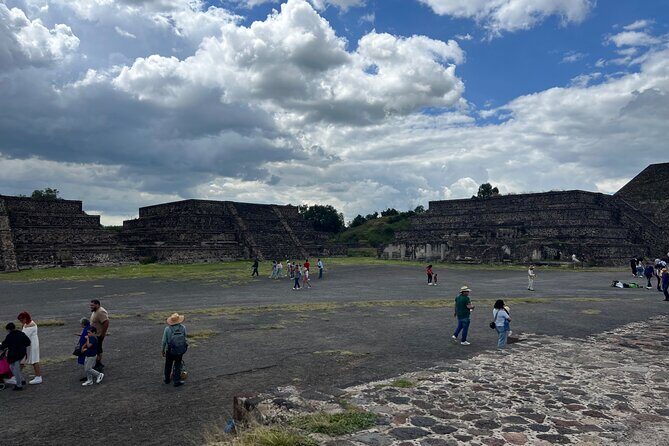 Teotihuacan and Basilica of Guadalupe Tour from Mexico City - FAQ