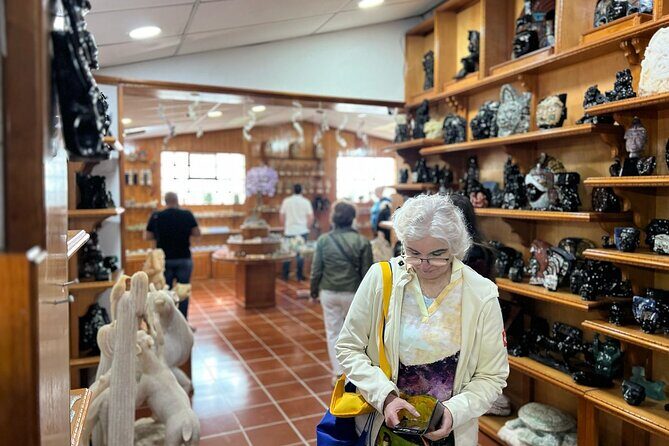 Teotihuacan Exclusive Cueva Tour and Breakfast - Meeting in Mexico City and Transport