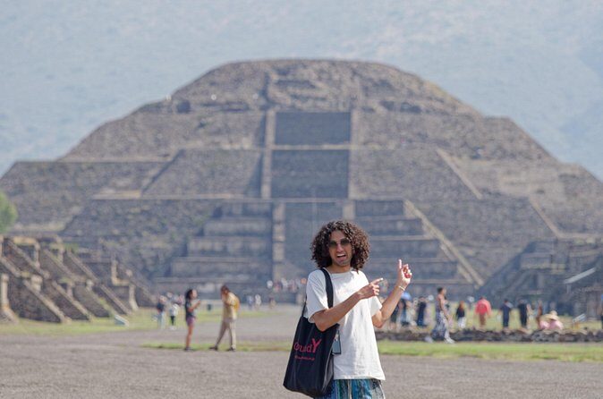 Teotihuacan Journey to the City of the Gods With a Local - Photography and Memorabilia