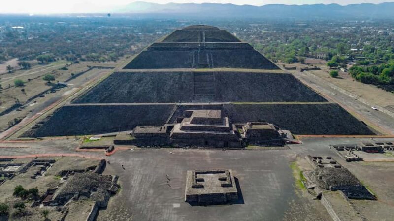 Teotihuacan: Private Tour with Archeologist & Hotel Pick-up - Key Points