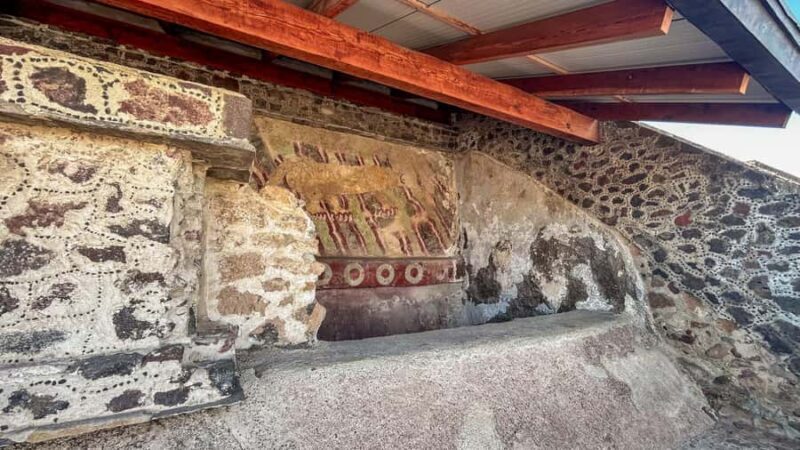 Teotihuacan: Private Tour with Archeologist & Hotel Pick-up - Pros and Cons Based on Reviews