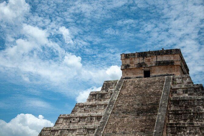 Teotihuacan Pyramids Experience for Small Groups - Key Points