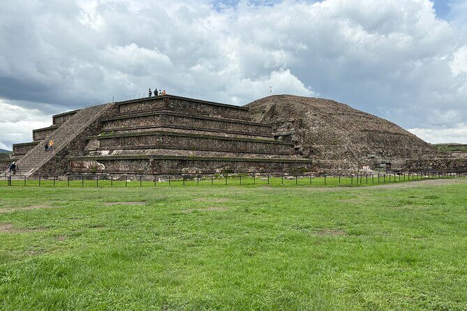 Teotihuacan Pyramids VIP Tour without Commercial Stops - The Sum Up