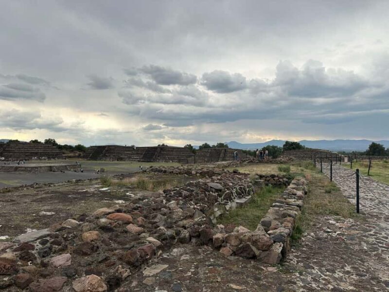 Teotihuacan VIP: Pyramids, Shrine of Guadalupe, and Tourist Areas - Who Should Consider This Tour