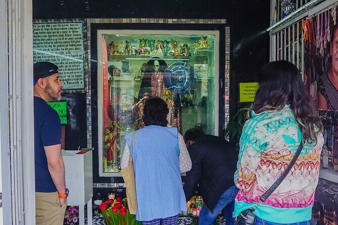 Tepito Tour Local Markets, Street Food and Santa Muerte - Exploring Tepito: A Genuine Look into Mexico City’s Barrio Bravo