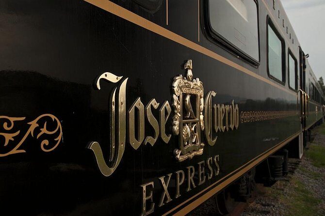 Tequila Day Trip from Guadalajara with Jose Cuervo Express Train - Starting the Day: Early Pickup and Scenic Ride