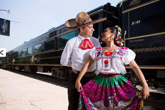 Tequila Day Trip from Guadalajara with Jose Cuervo Express Train - The Return Journey: Train Ride with Drinks and Entertainment