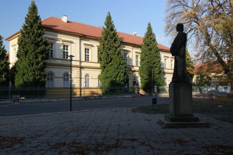 Terezin Memorial: Entry Ticket Combo w. Guided Walking Tour - Who Will Love This Tour?