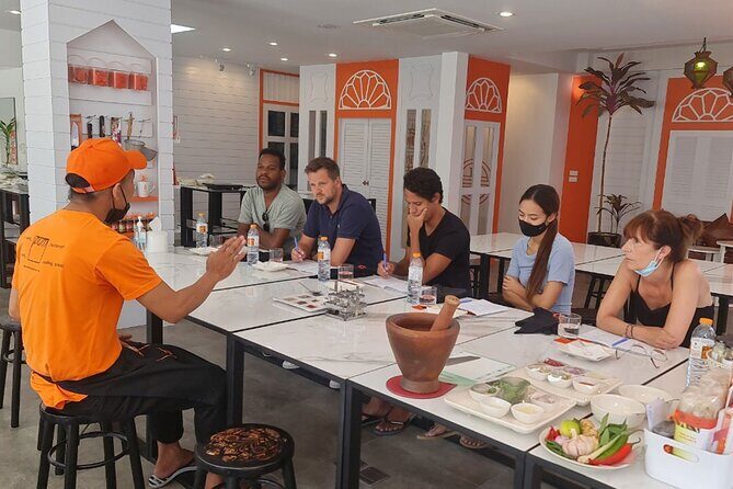 Thai Cookery Class and Market Tour in Phuket - Key Points