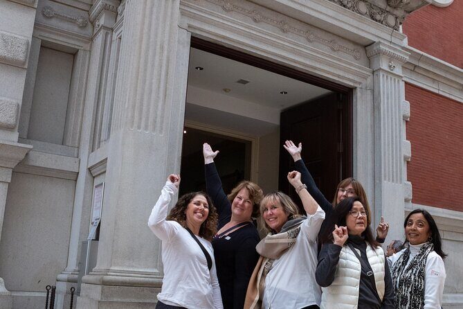 The Art of Stories: A Literary Tour in the Metropolitan Museum - Who Should Take This Tour?