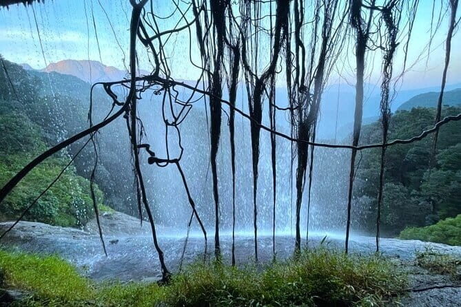The backpackers trail to Elephant Spine Knuckles - Relaxation and Cultural Connection