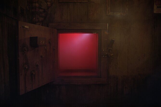 "The Basement" Escape Room - Practical Details & Tips