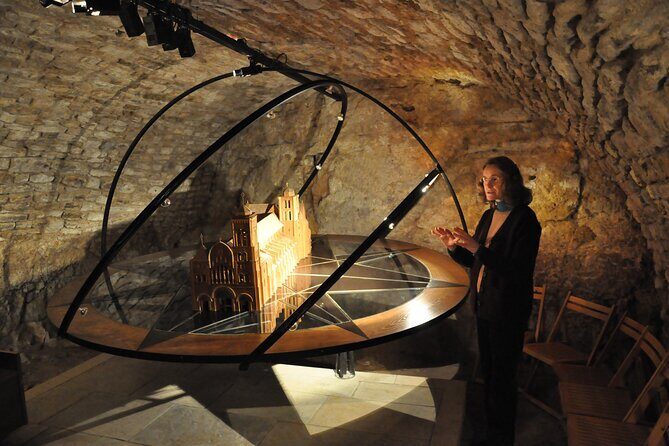 The Basilica of Vézelay unveiled + journey through the Basilica - The Film and Light Play