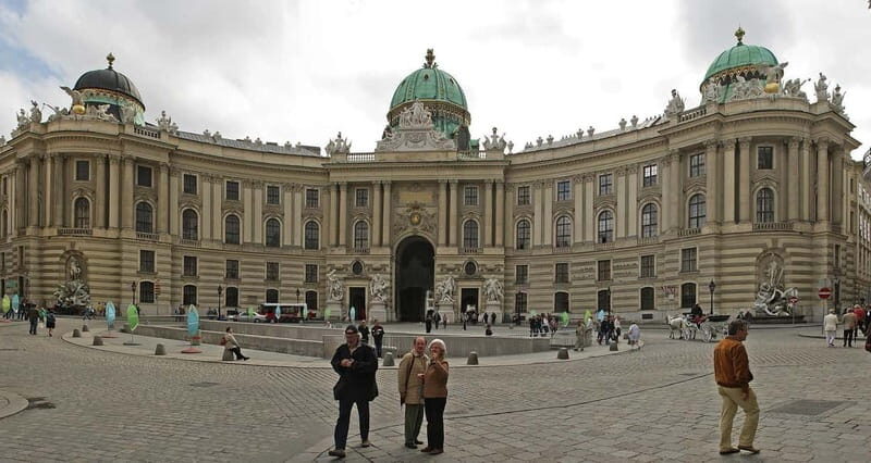 The Best of Vienna: Private Walking Tour With Local Guide - Key Points