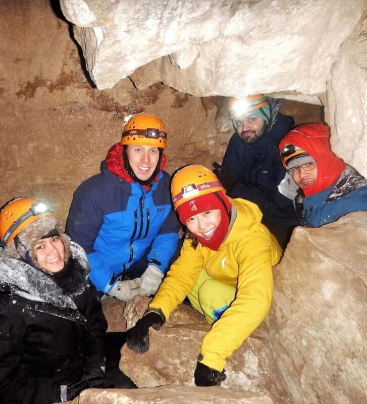 The Blue Mountains: Winter Caving and Snowshoe Tour - Group Size and Price