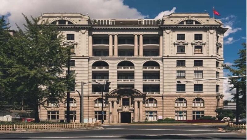 The Bund: Walk in Tour with Afternoon Tea and Cocktail - Introduction: Why This Tour Stands Out