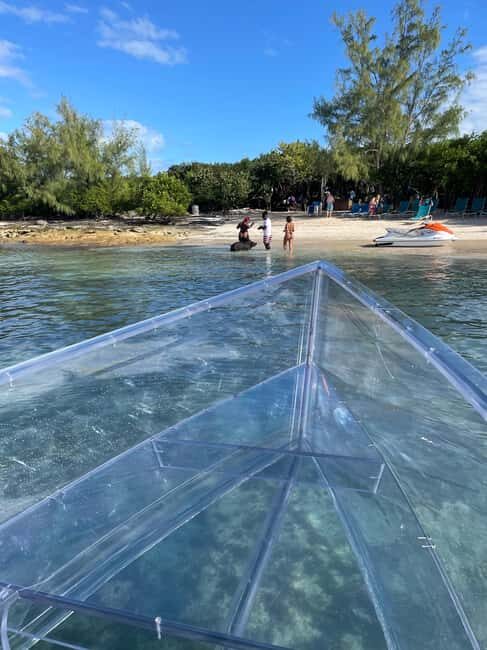 The Clear Boat Experience Bahamas drinks and snacks included - Key Points