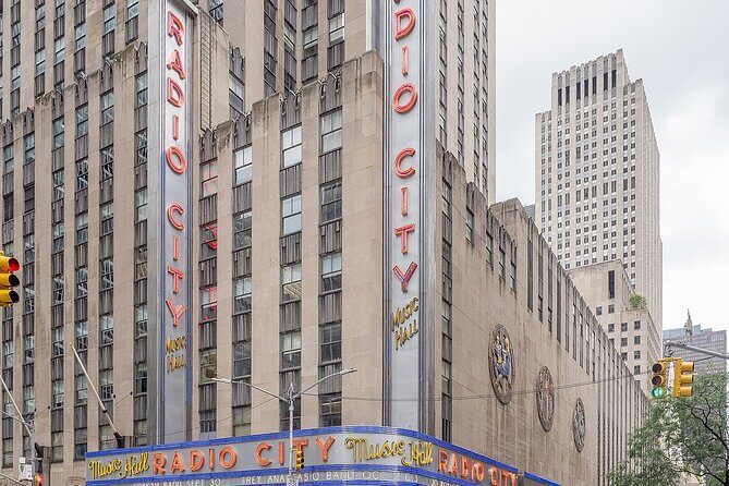 The Comedy Bus Tour of New York City - What Travelers Can Expect