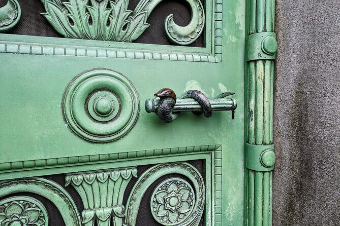 The Deep Pockets Of Graceland Cemetery Walking Tour - Discovering Graceland Cemetery: A Deeply Enriching Stroll