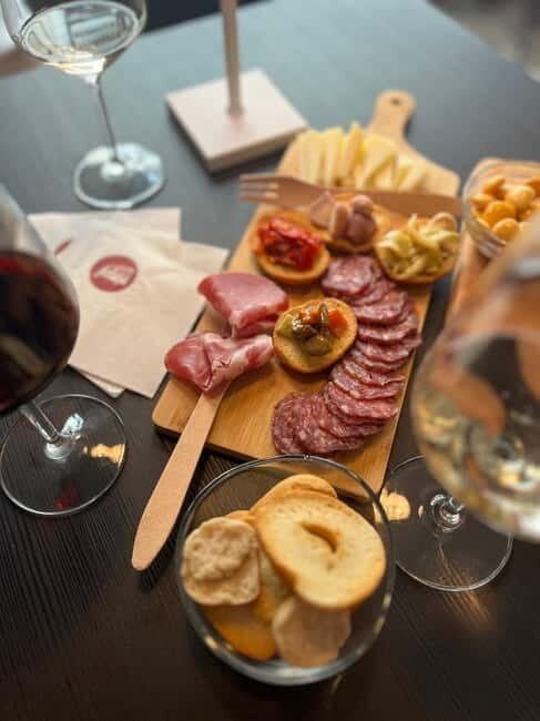 The divine Monday: WalkingWine's Happy Hour - Key Points