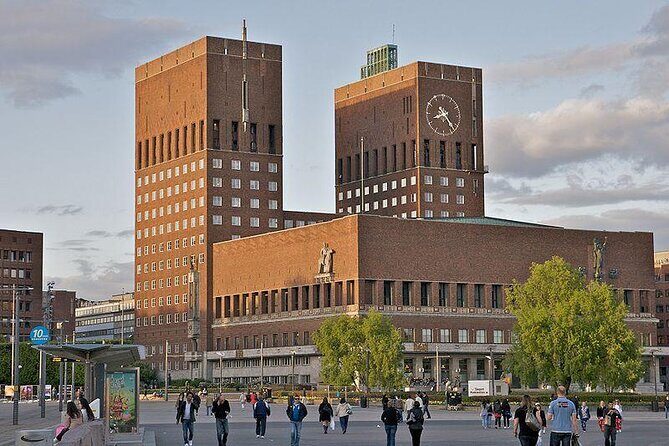 The Essential Oslo Private Walking Tour - Overview of the Tour Experience