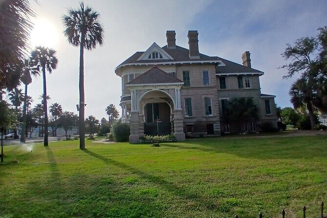 The Galveston Architecture Tour - Visit Historic Homes & Mansions - Why You Should Consider This Tour